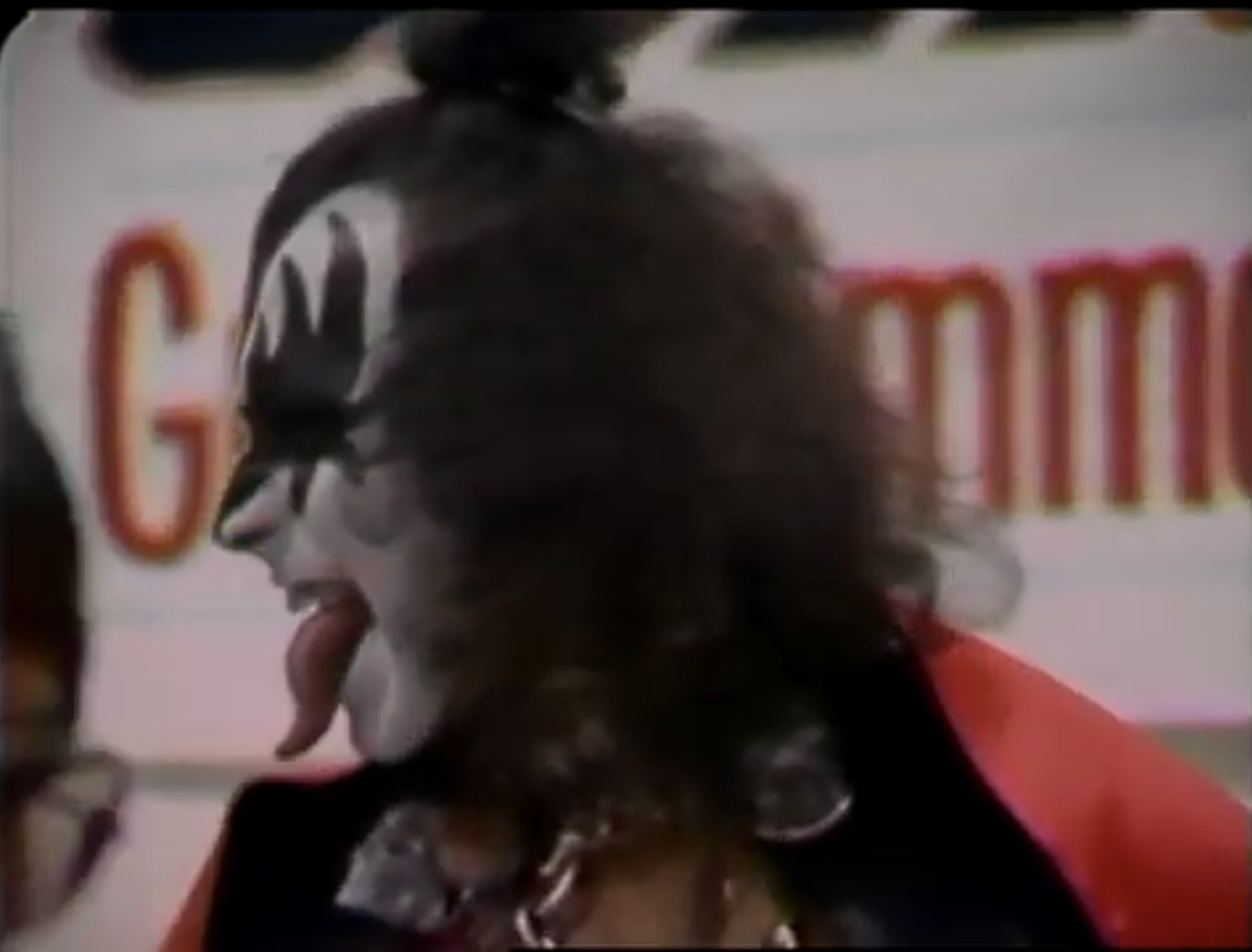KISS Rare TV Footage: Gene Simmons 1978 In-Store Appearance — Michael ...